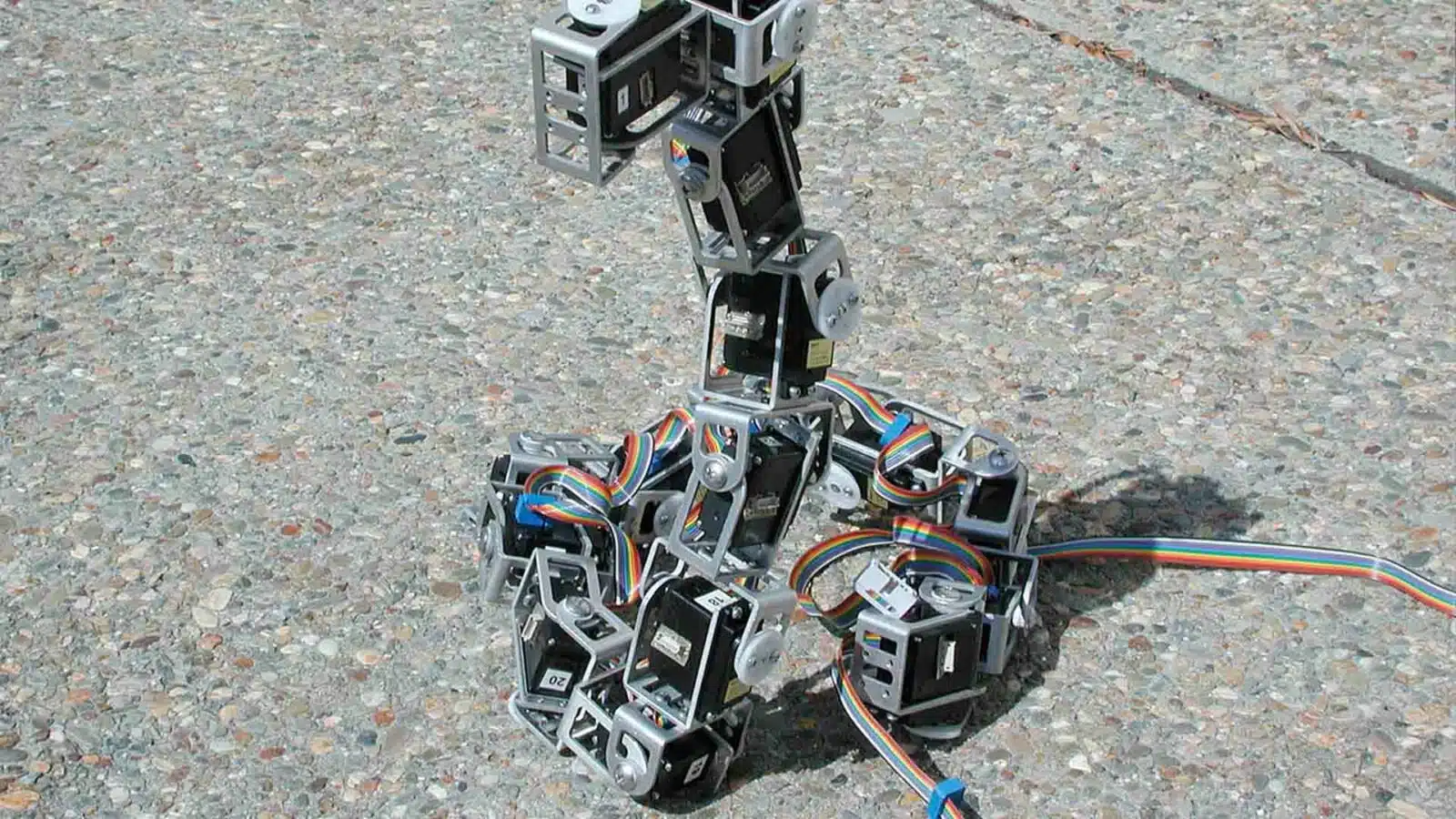 Worm-like robots will soon assist future search and rescue teams ...