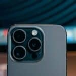 Your new iPad Pro can basically be snapped in half without much force